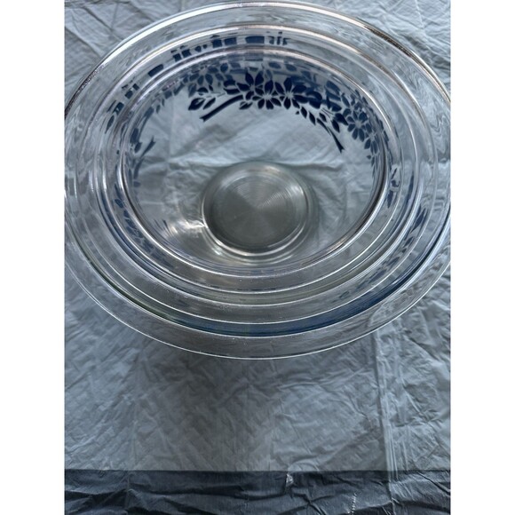 Pyrex | Kitchen | Pyrex Clear Blue Flowers Ribbon 322 323 325 Mixing ...